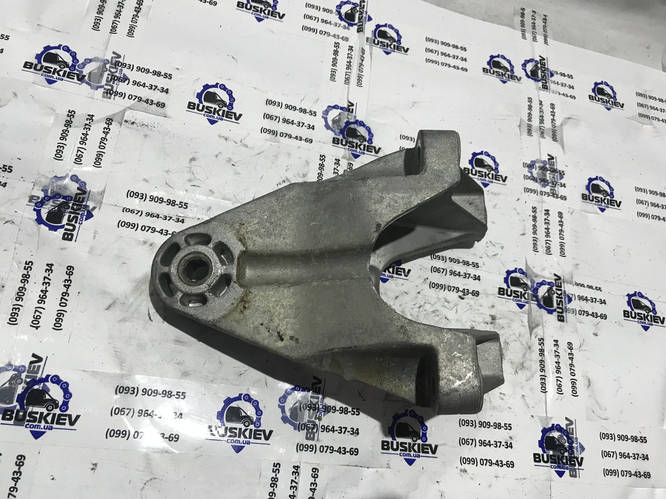 Кронштейн опоры двигателя Ford Transit CC11-6037-AA, цена 1790 грн ...