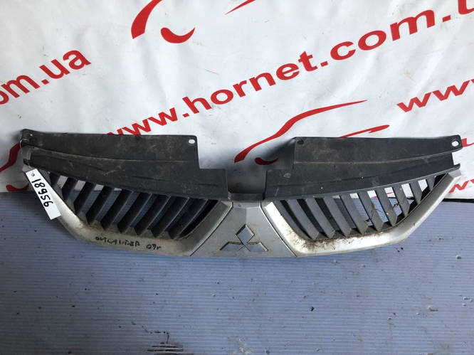 Купити Решітка радіатора MITSUBISHI OUTLANDER XL 07-12 7450A037ZZ, ціна ...