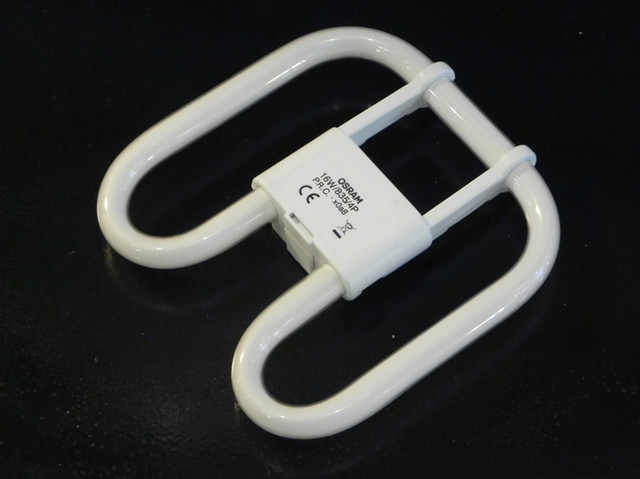 Лампа OSRAM CFL SQUARE 16W/835/2Р GR8: продажа, цена в Киеве. Бра ...