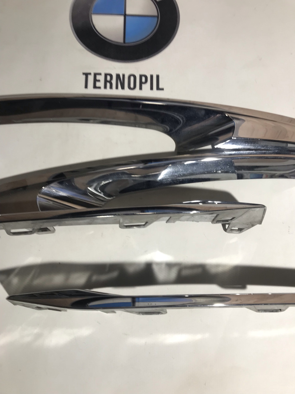 Купити Накладка хром решітки бампера нижня права ліва бмв bmw 6 ф F06 ...