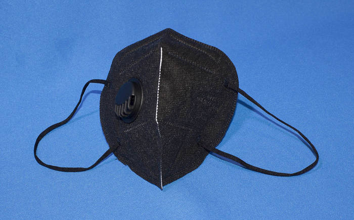 Купить Защитная маска-распиратор KN95 c угольным фильтром, ЧЕРНАЯ, сертификат, цена 15 ₴ — Prom ...