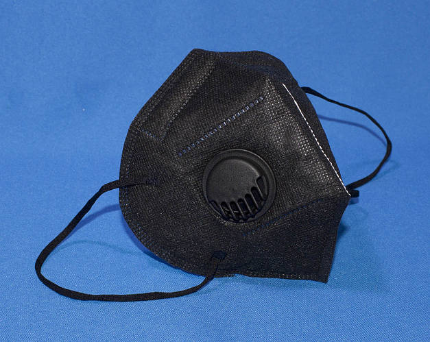 Купить Защитная маска-распиратор KN95 c угольным фильтром, ЧЕРНАЯ, сертификат, цена 15 ₴ — Prom ...