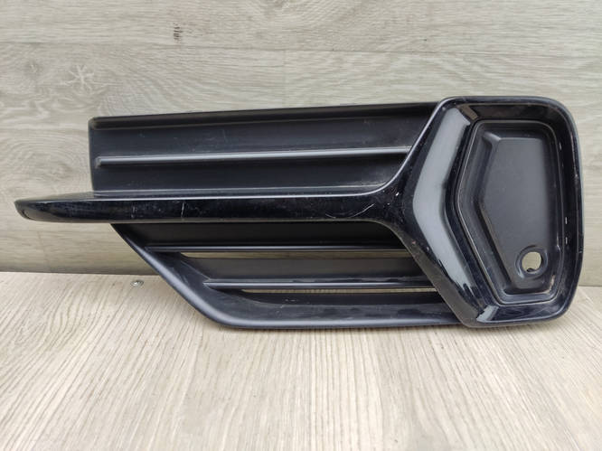 Накладка заглушка решітка протитуманної фари переднього бампера ліва ...