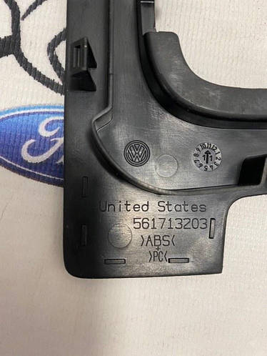 Купить Накладка кулисы Volkswagen Passat B7 (б/у) 561713203, цена 811 ...