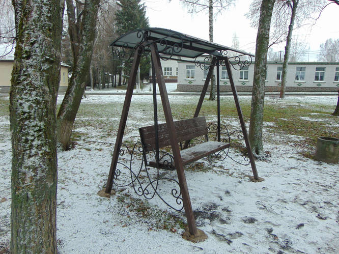 Качеля лавочка с навесом, 2м, цена 19880 грн — Prom.ua (ID#1531236626)
