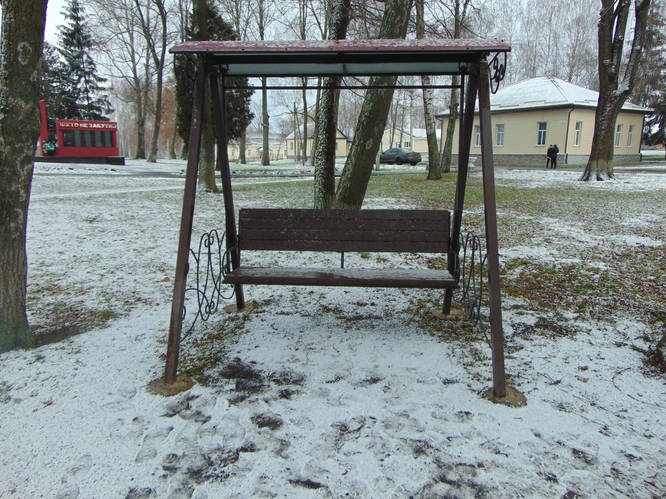 Качеля лавочка с навесом, 2м, цена 19880 грн — Prom.ua (ID#1531236626)