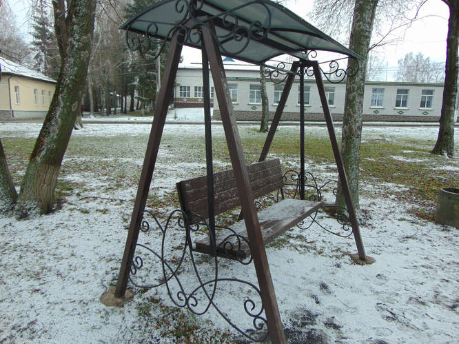 Качеля лавочка с навесом, 2м, цена 19880 грн — Prom.ua (ID#1531236626)