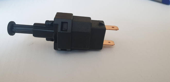 Купить Датчик включения фонаря заднего стоп сигнала Матиз, Нексия GM ...