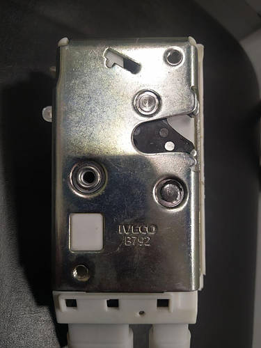 Купить Замок двери Iveco Eurocargo Eurotech Eurostar Eurotrakker левый ...