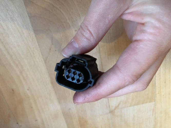 Фішка Tyco 6 pin 87807682. 284717-2 REV 8 GM Opel Astra H Zafira B ...