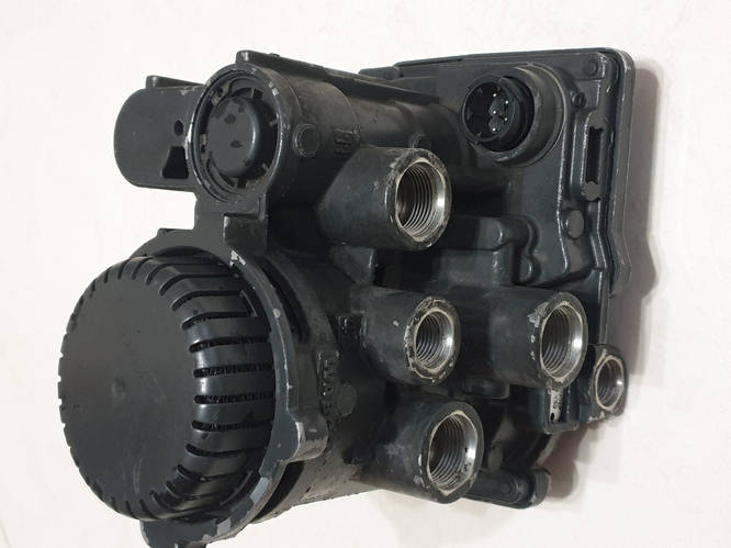 Кран управления тормозами прицепа DAF Mercedes Iveco MAN Wabco ...