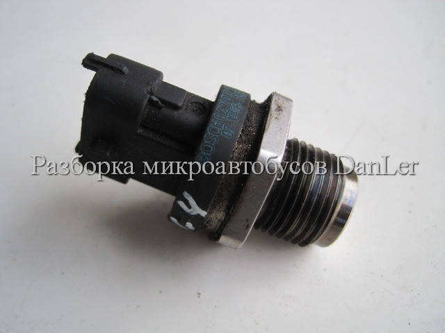 Датчик тиску палива в рейці Опель Віваро 2.5 dci б/у (Opel Vivaro II ...