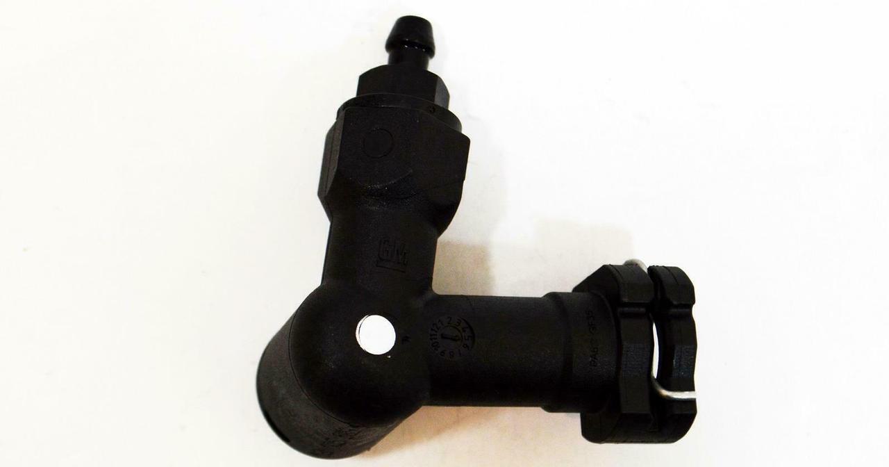 Штуцер прокачного зчеплення F13 F17 F23 D20 GM 13105589 OPEL Astra-G/H ...