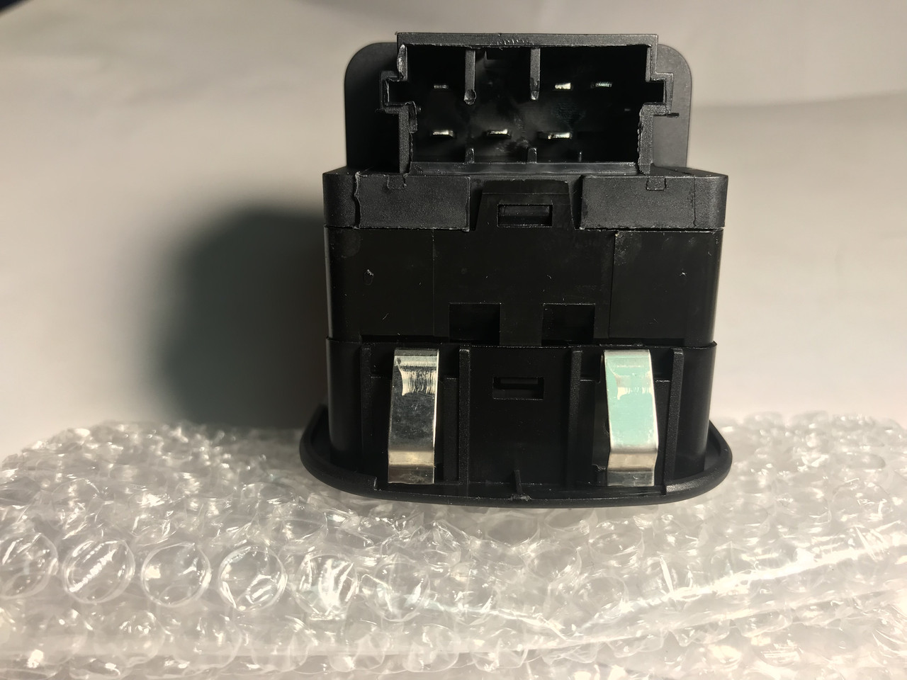 Купити Блок управління стеклоподьемниками Peugeot 206, 306 OEM 6554 WQ ...