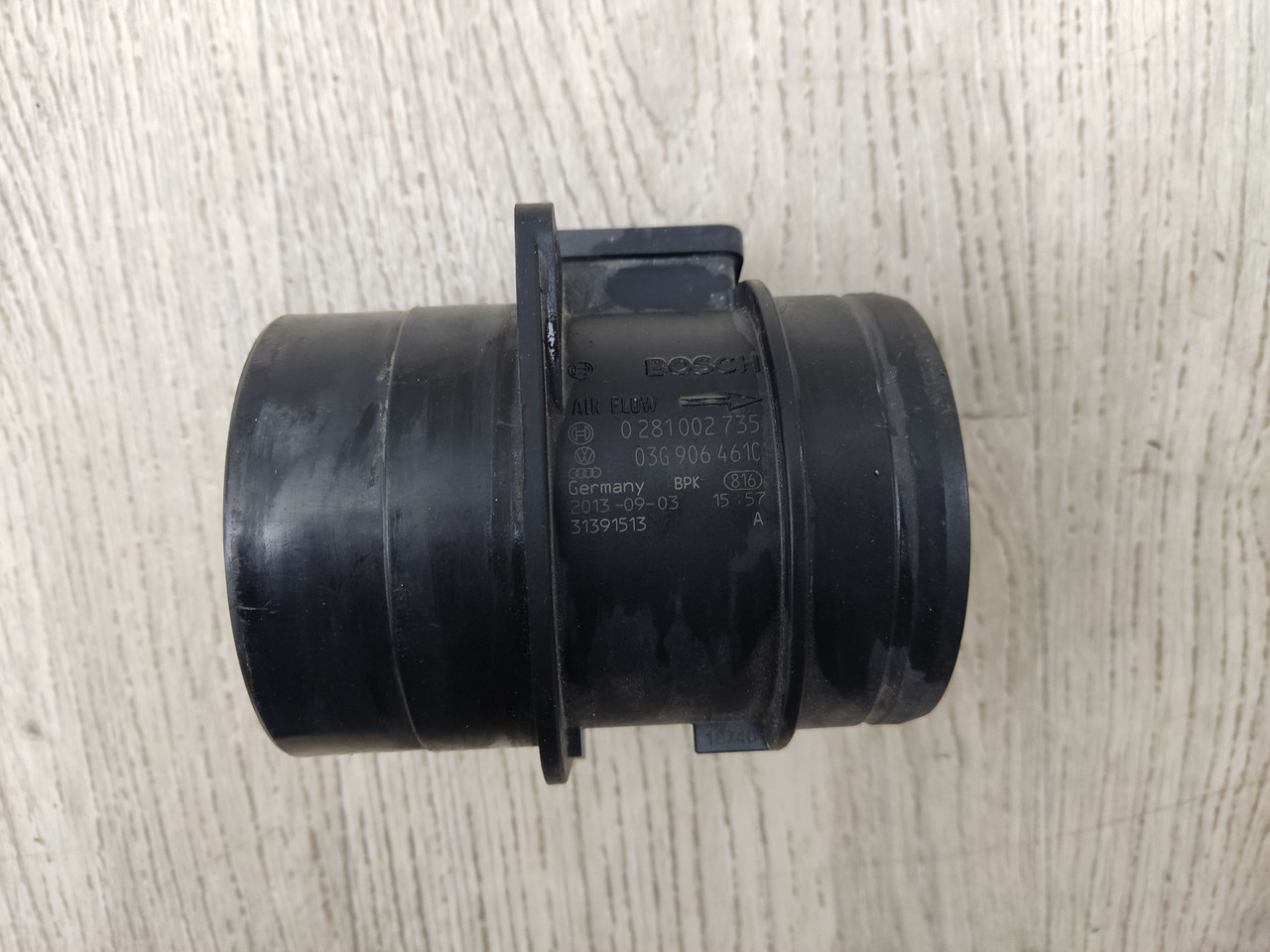 Датчик расхода воздуха Расходомер воздуха ДМРВ Audi A3 A4 B8 A5 8T A6 ...