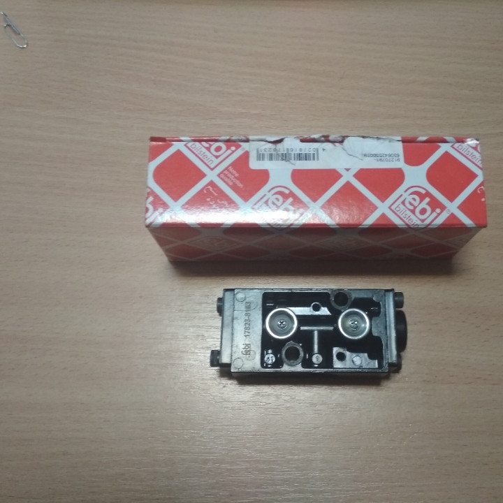 Електромагнітний клапан (соленоїд, дільник) КПП MAN F2000 ZF 0501208630 ...