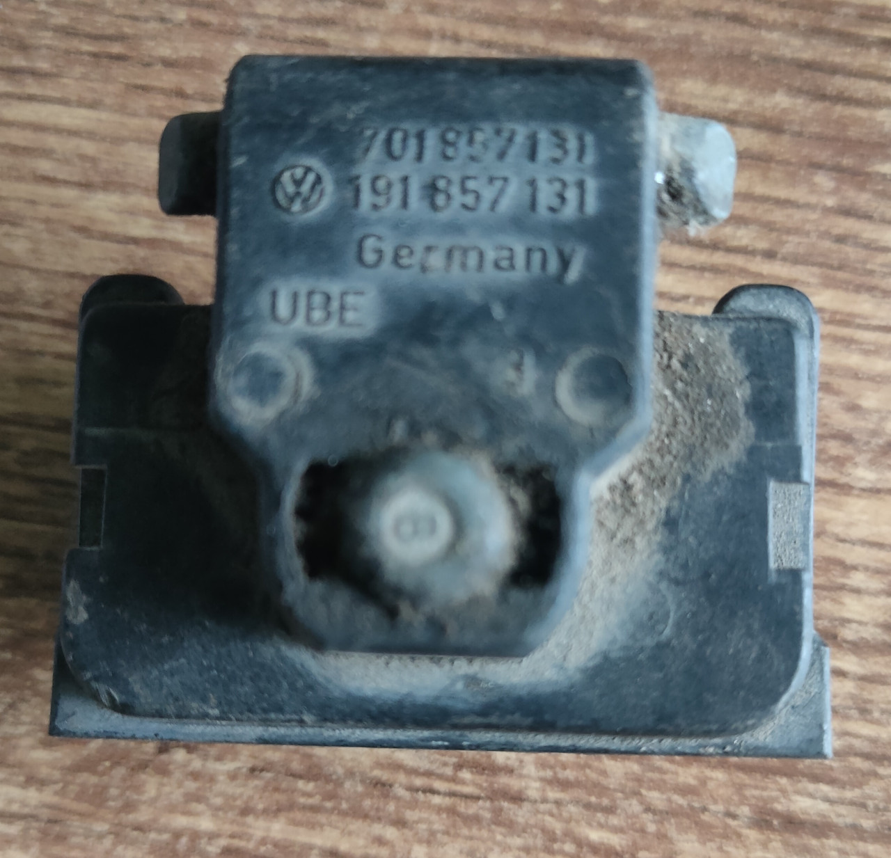 Замок бардачка VOLKSWAGEN TRANSPORTER T4 90-03 (ФОЛЬКСВАГЕН ТРАНСПОРТЕР ...