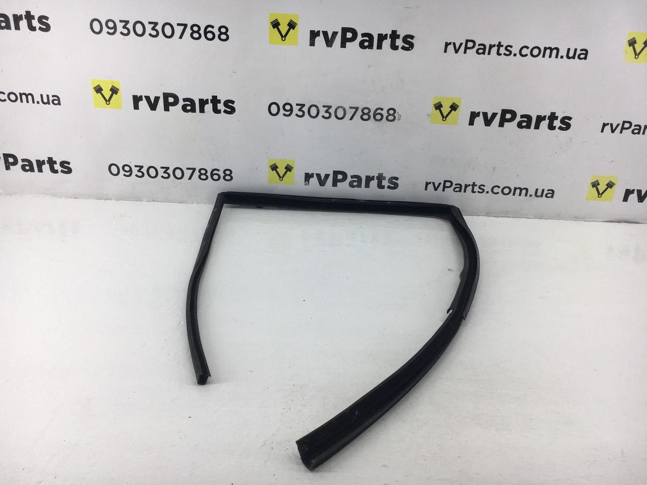 Уплотнитель боковых стекол зад право VOLVO XC90 2002-2014 30762959 ...