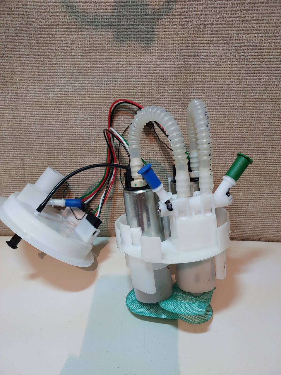 36A919087B Топливный насос в сборе BENTLEY BENTAYGA 2015- 36A919087C ...