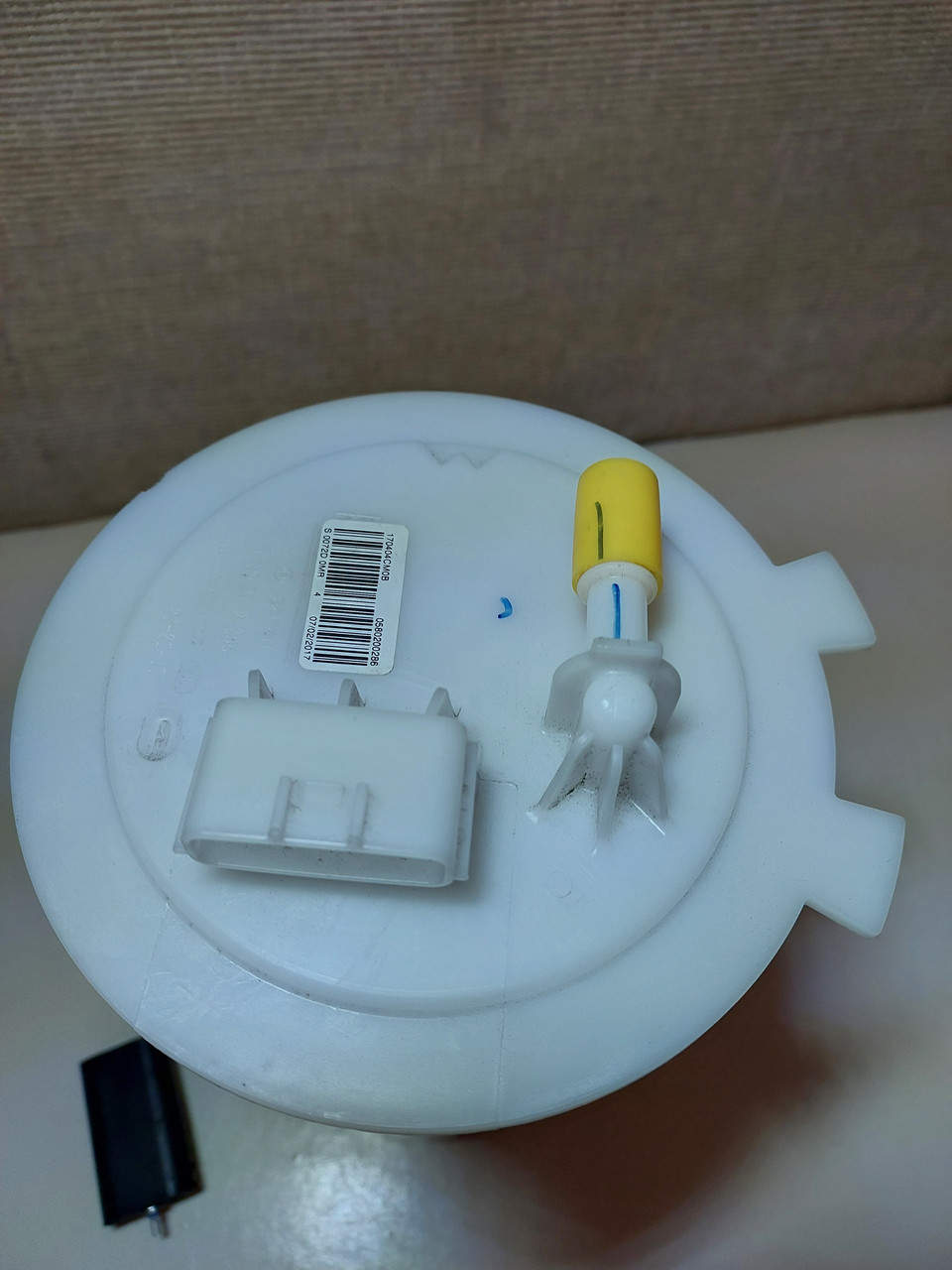 Паливний насос взборі Nissan 170404CM0B 0580200286, ціна 4600 грн ...