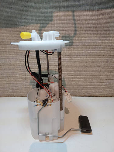 Паливний насос взборі Nissan 170404CM0B 0580200286, ціна 4600 грн ...