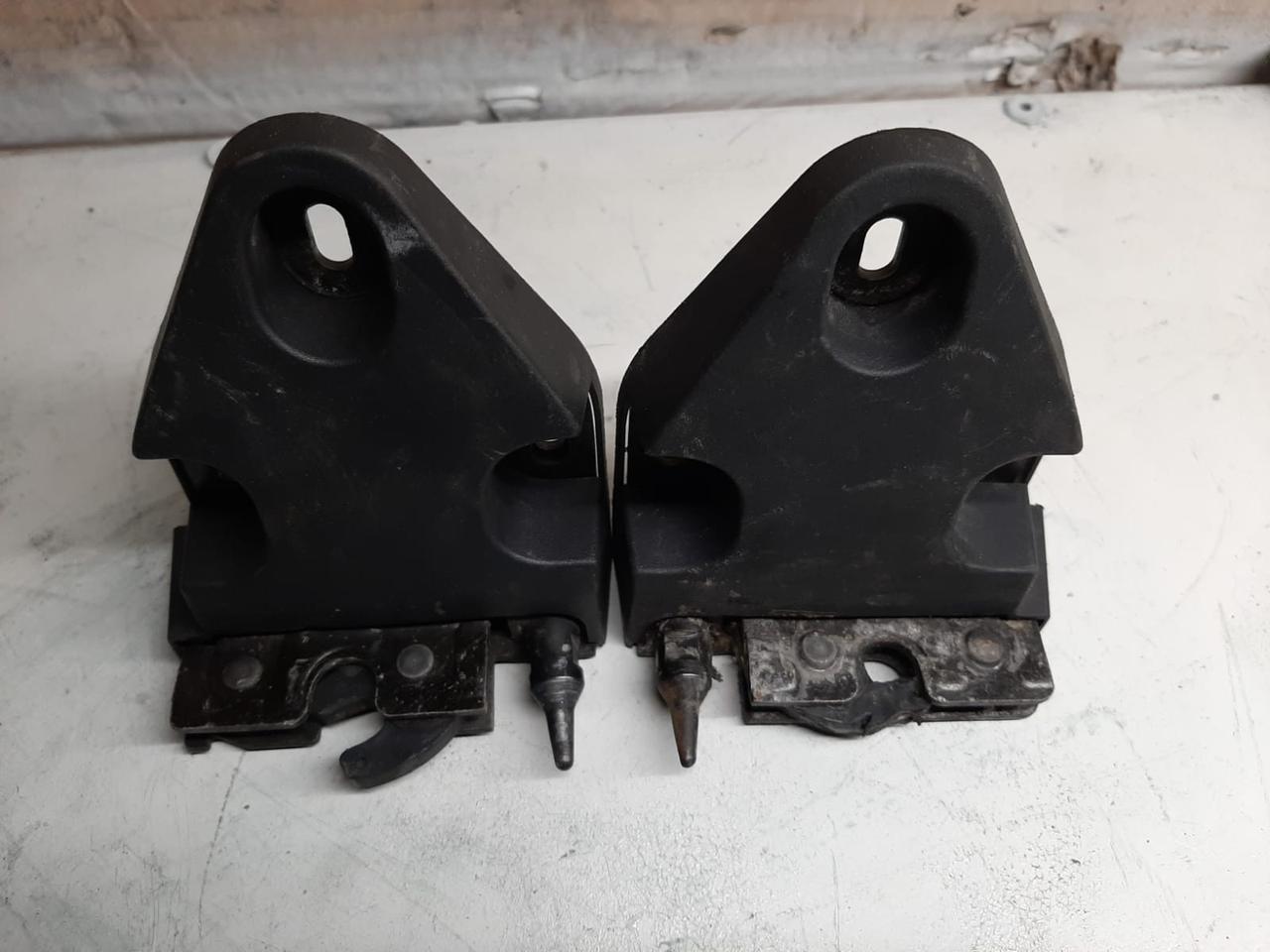 Купить Б/у Замок нижній двері задньої правої 8200006252 91166043 ...