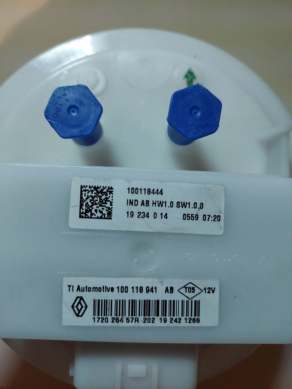 Купить 172026457R Топливный насос в сборе renault dacia duster II 1.5 ...