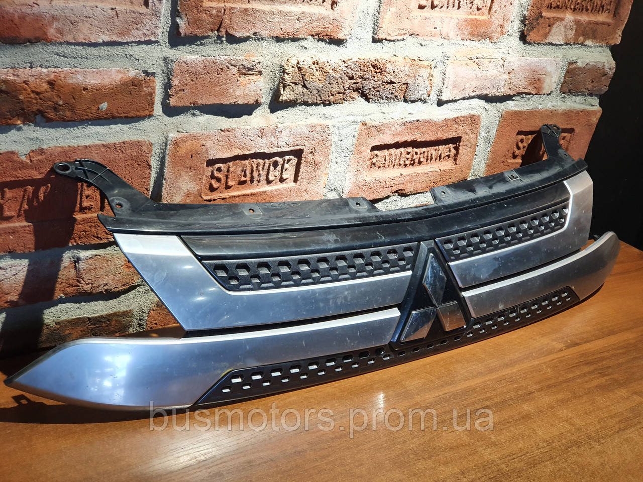 Купити Решітка радіатора Mitsubishi Outlander 3 2018 - 7450B298 ...