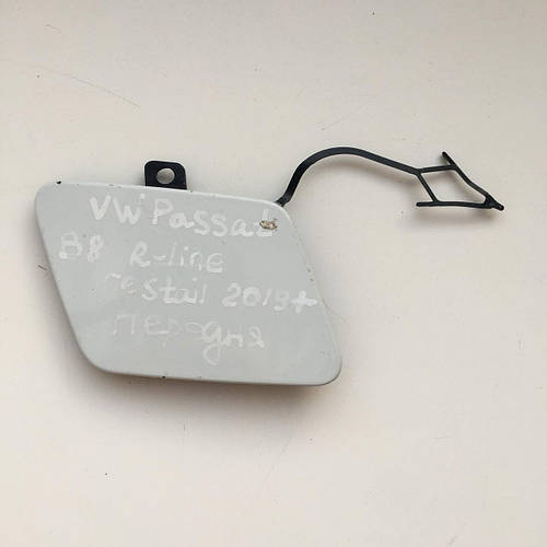 Заглушка буксировочного крюка VW Passat B8 R-line рестайл (2019-р ...