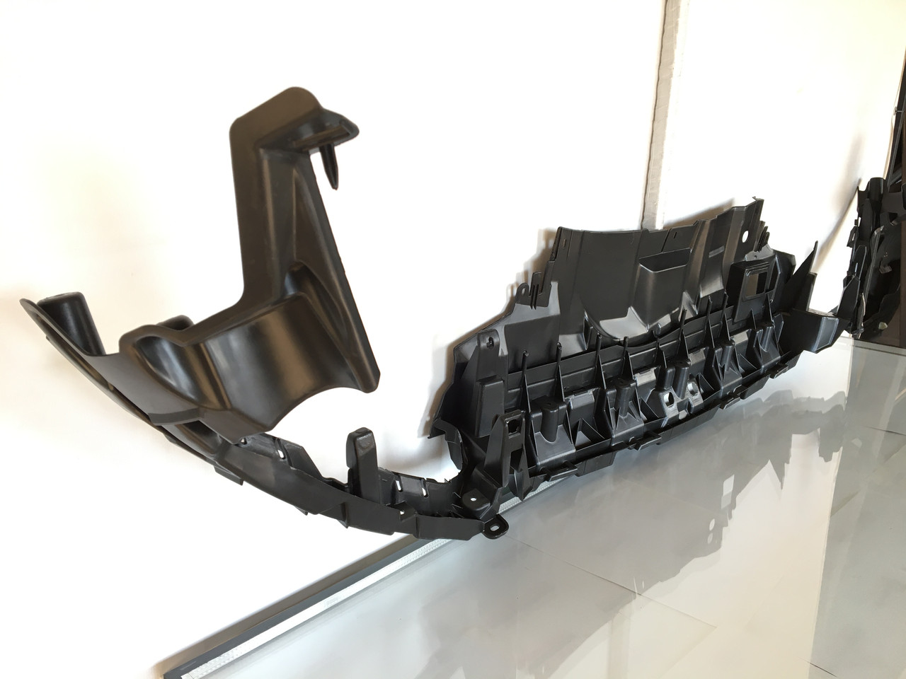 Купити Рама Ford Focus mk3 15-18 переднього бампера новий неоригінал ...