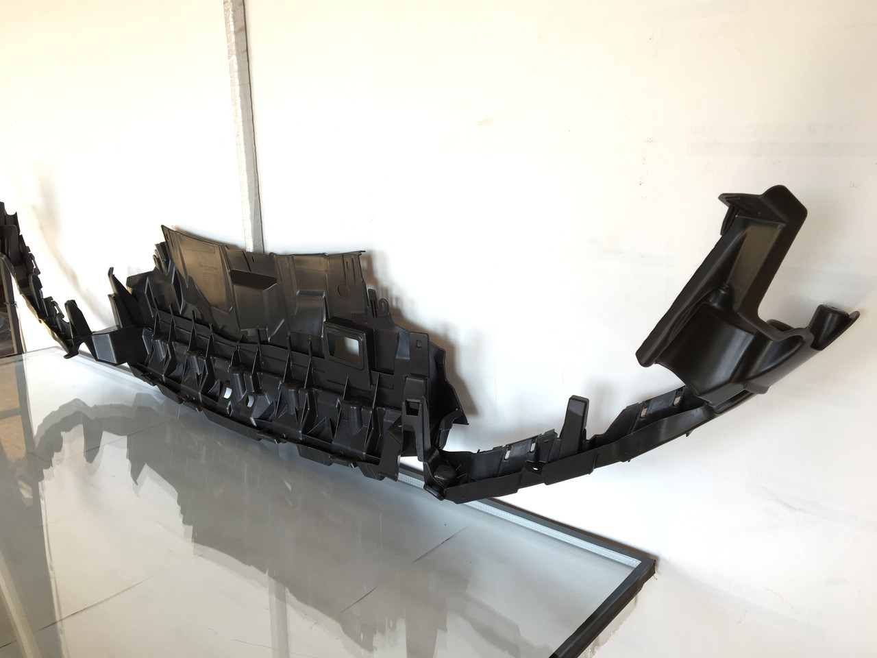 Купити Рама Ford Focus mk3 15-18 переднього бампера новий неоригінал ...