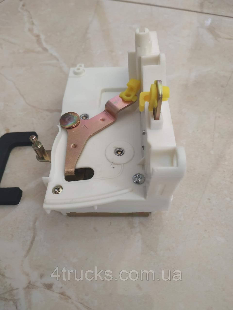 Замок двери Iveco Eurocargo Eurotech Eurostar Eurotrakker замок левой ...