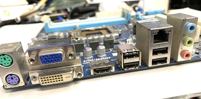 Материнская плата Gigabyte GA-H61M-D2H (Socket LGA1155, Intel H61 (rev ...