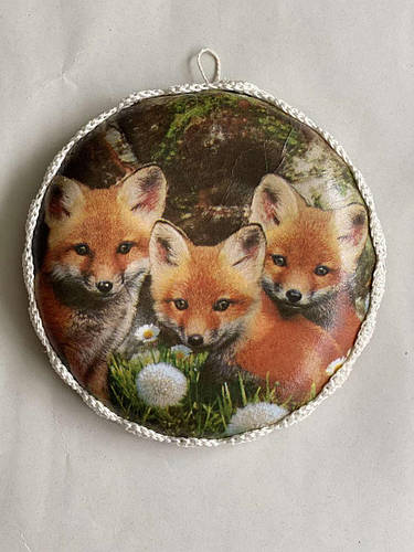 Іграшка на ялинку медальйон лисички ручна робота з фетру декупаж Id 1568826018 цена 250