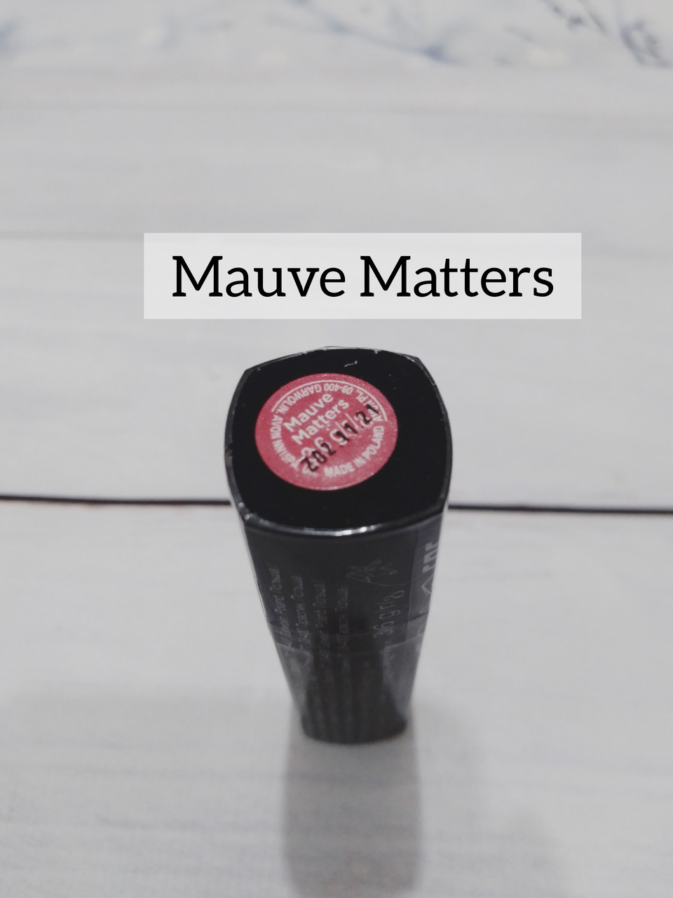 Увлажняющая матовая губная помада "Ультра" Лиловый/Mauve Matters эйвон ...