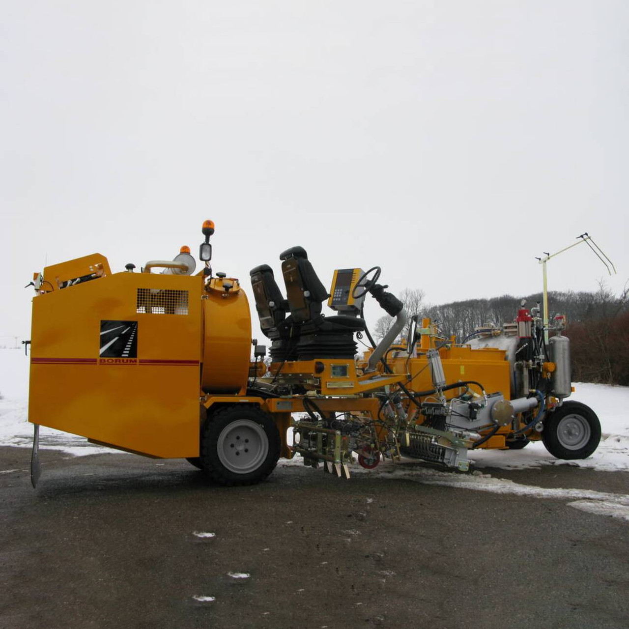 Самохідна машина Borum Master BM 3000 T C у Києві та Україні - купити, ціна