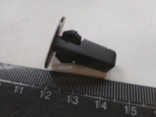 Купить Пистон крепления подкрылка Lexus/Тойота (14236) (9018906157 ...