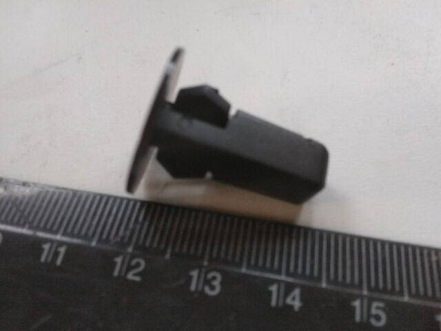 Купить Пистон крепления подкрылка Lexus/Тойота (14236) (9018906157 ...