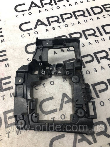 Крепление кулисы кпп Bmw 5-Series F10 3.0 N55B30 2011 (б/у) (ID ...