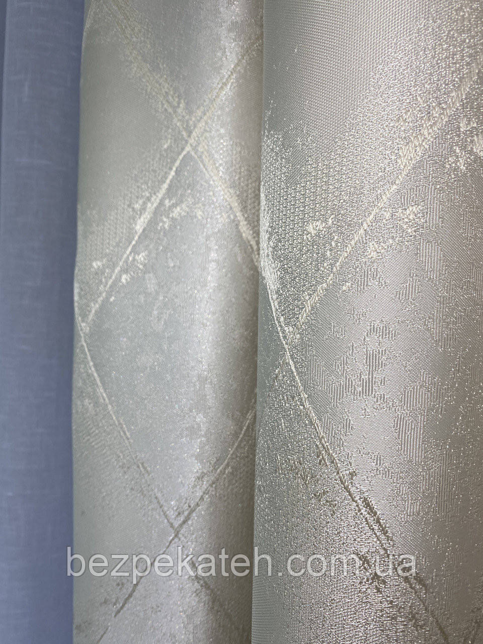 Красивые Молочные Шторы. Стильные Шторы с Абстрактным Рисунком. Светлые ...