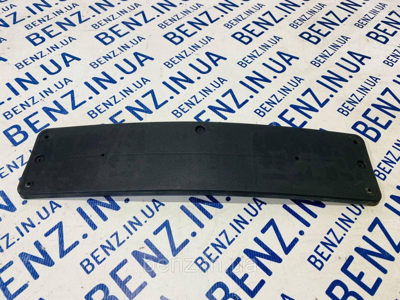 Подиум под номерной знак спереди Mercedes W212, S212 A2128170078 ...