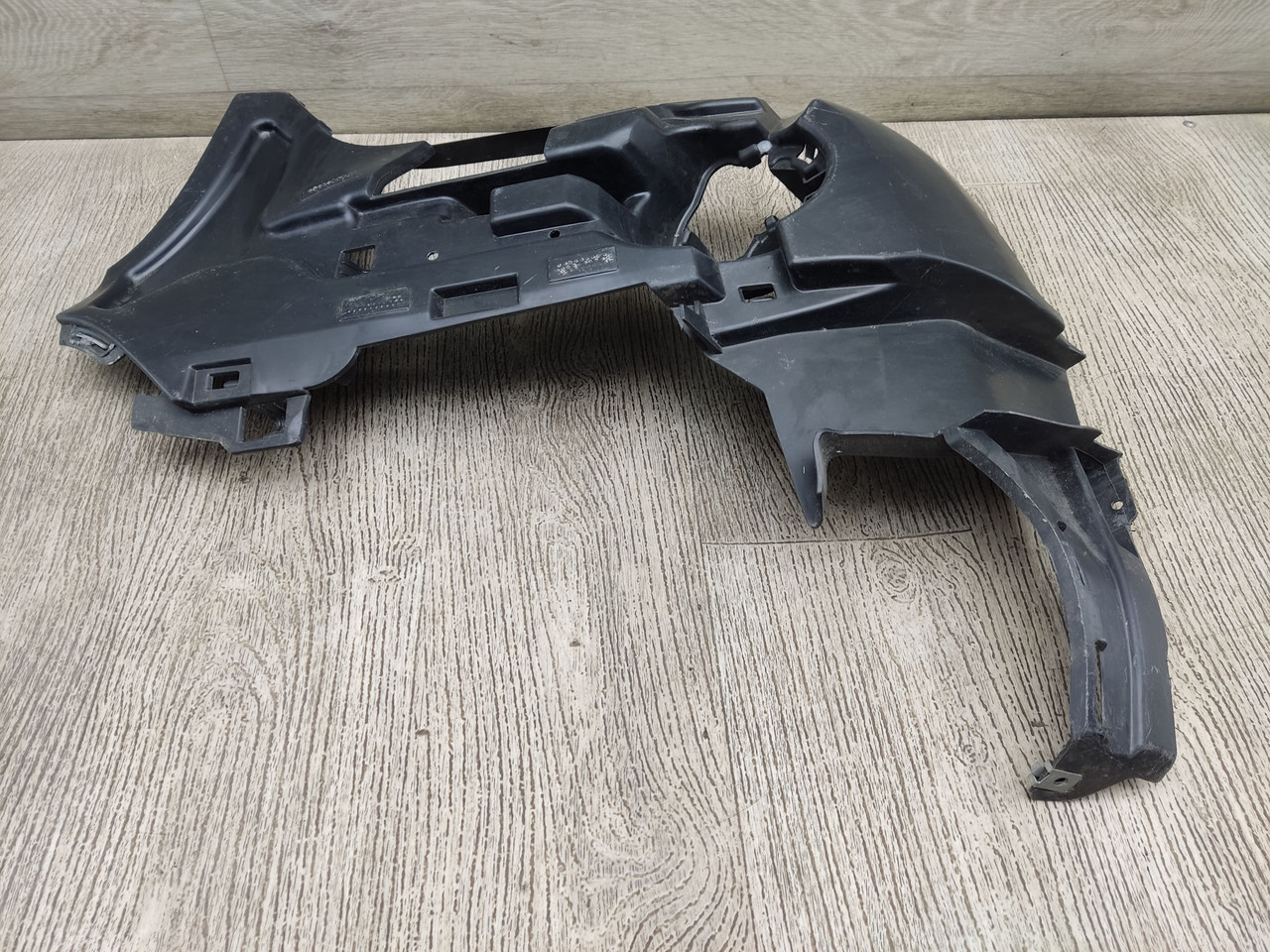 Купить Кронштейн крепления направляющая противотуманной фары левый BMW ...