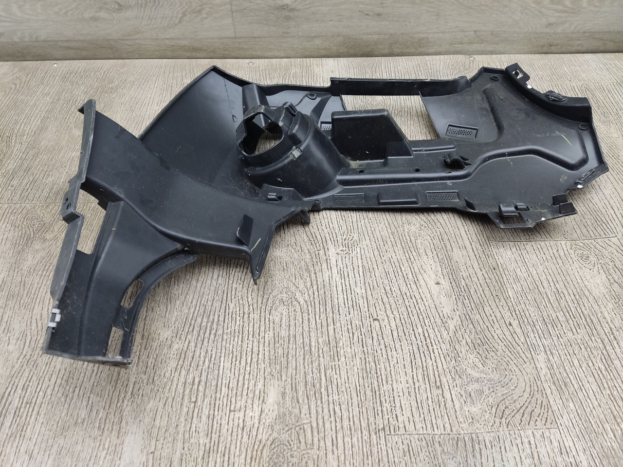 Купить Кронштейн крепления направляющая противотуманной фары левый BMW ...