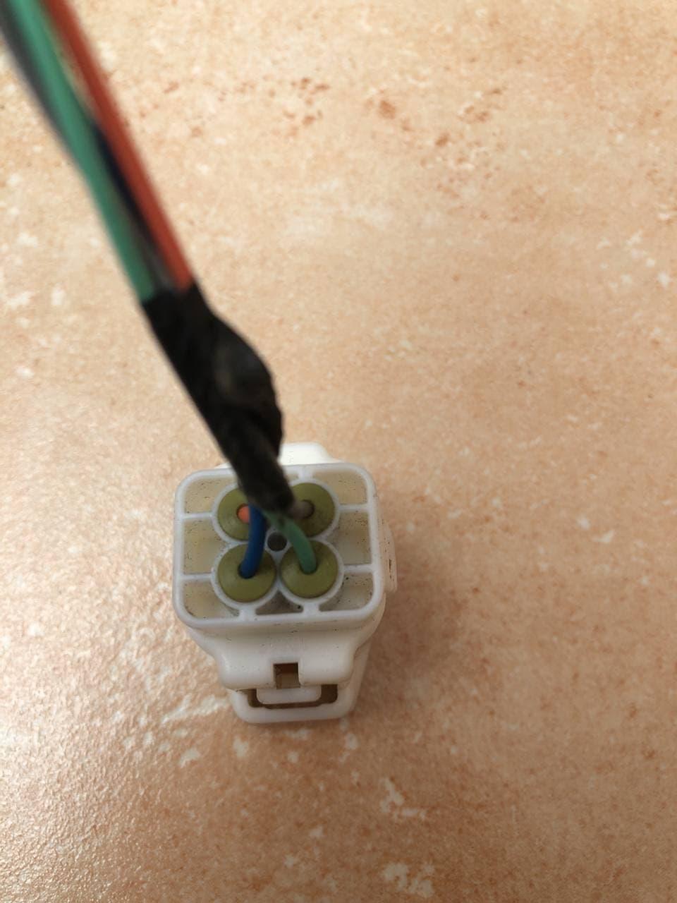 90980-10942 9098010942 Фишка Lexus Toyota запчасти б/у шрот, цена 100 ...