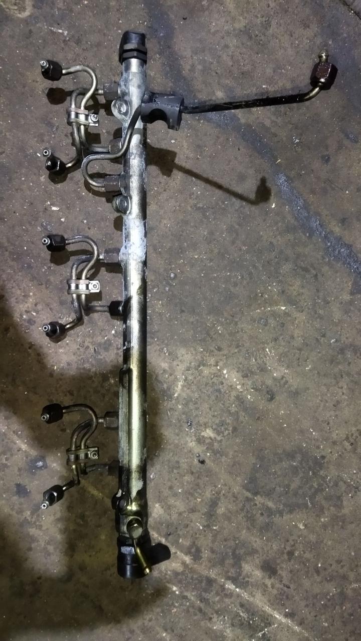 Б/В Рампа Паливна M57 3.0 для BMW 5 E60 В Зборі/по-детально 13537805726 ...