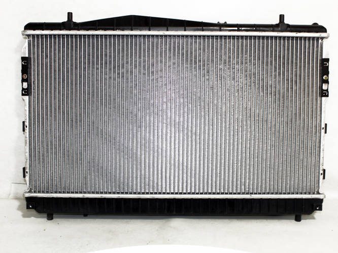 Радиатор охлаждения Chevrolet Lacetti 1.6-1.8 (АКПП) H=372 L=700 D=18mm ...