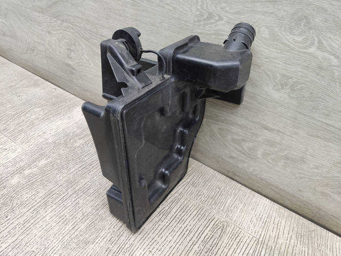 Купити Бачок омивача скла Skoda Rapid Skoda Fabia 3 (2014-2018 ...