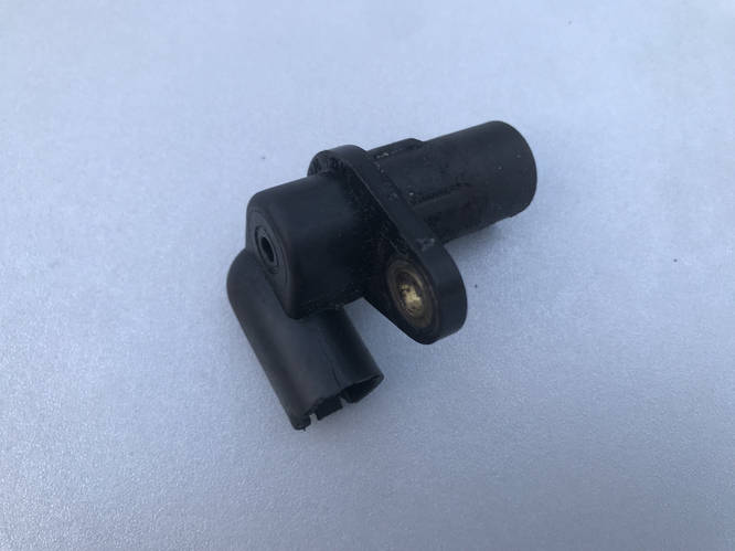 Датчик положения коленвала Opel Vivaro Renault Trafic Nissan Primastar ...