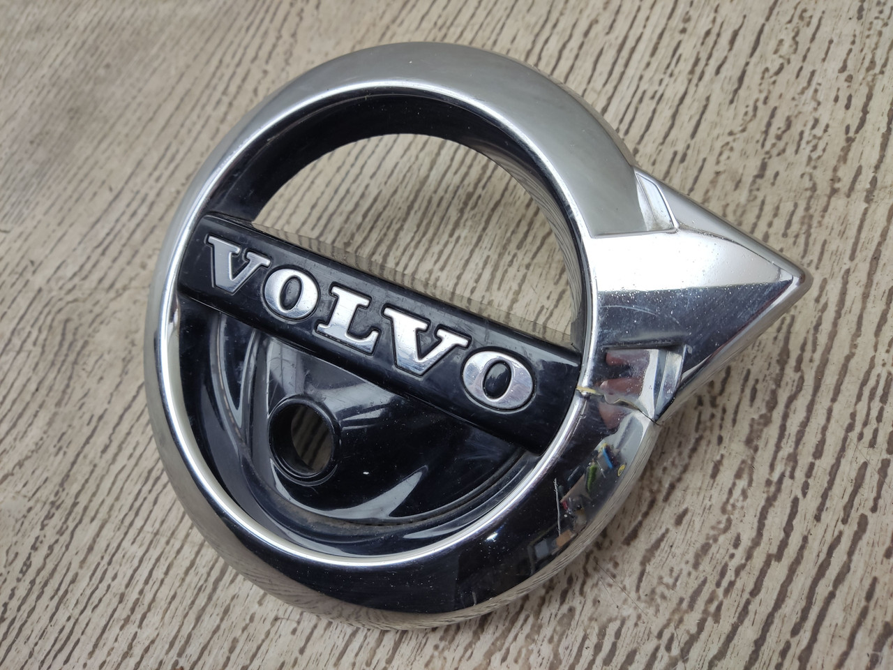 Значок емблема логотип хром решітки радіатора Volvo XC90 XC60 2 (2015 ...