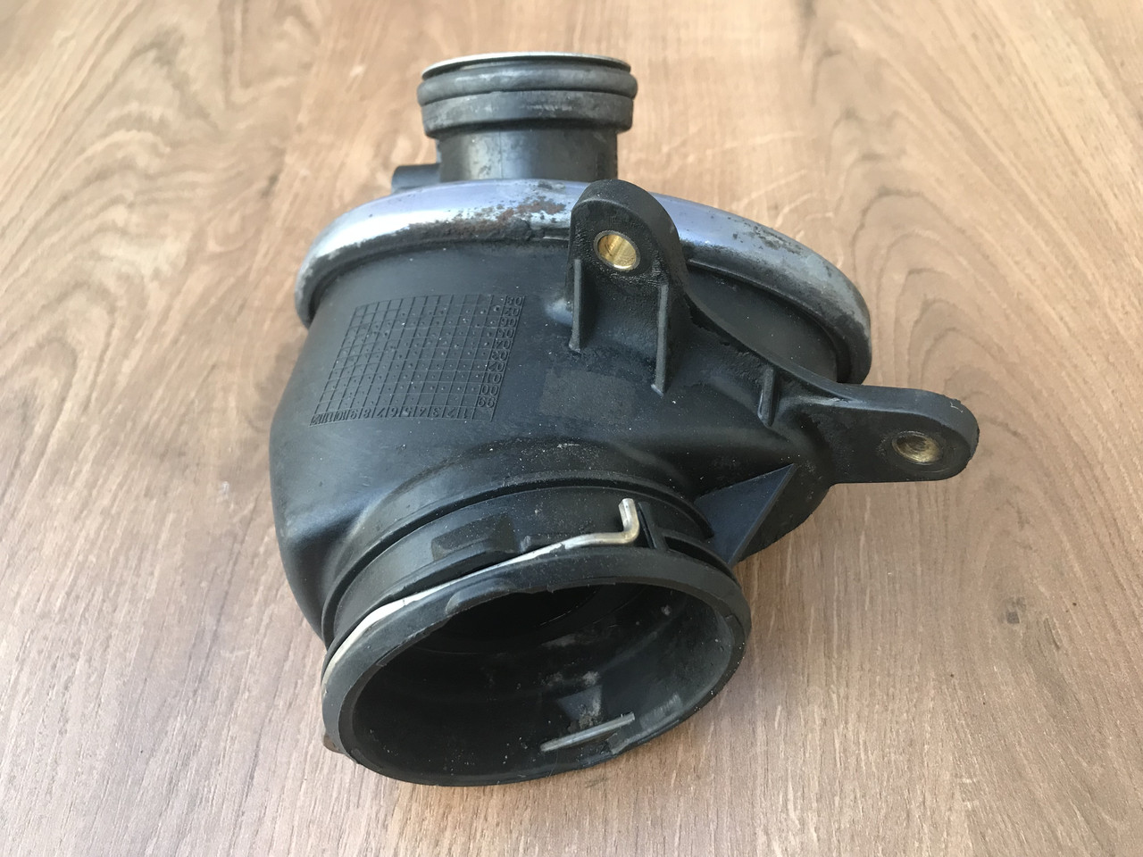 Купить Патрубок турбины Mercedes Benz W211 E-Klasse [A6460981007], цена ...